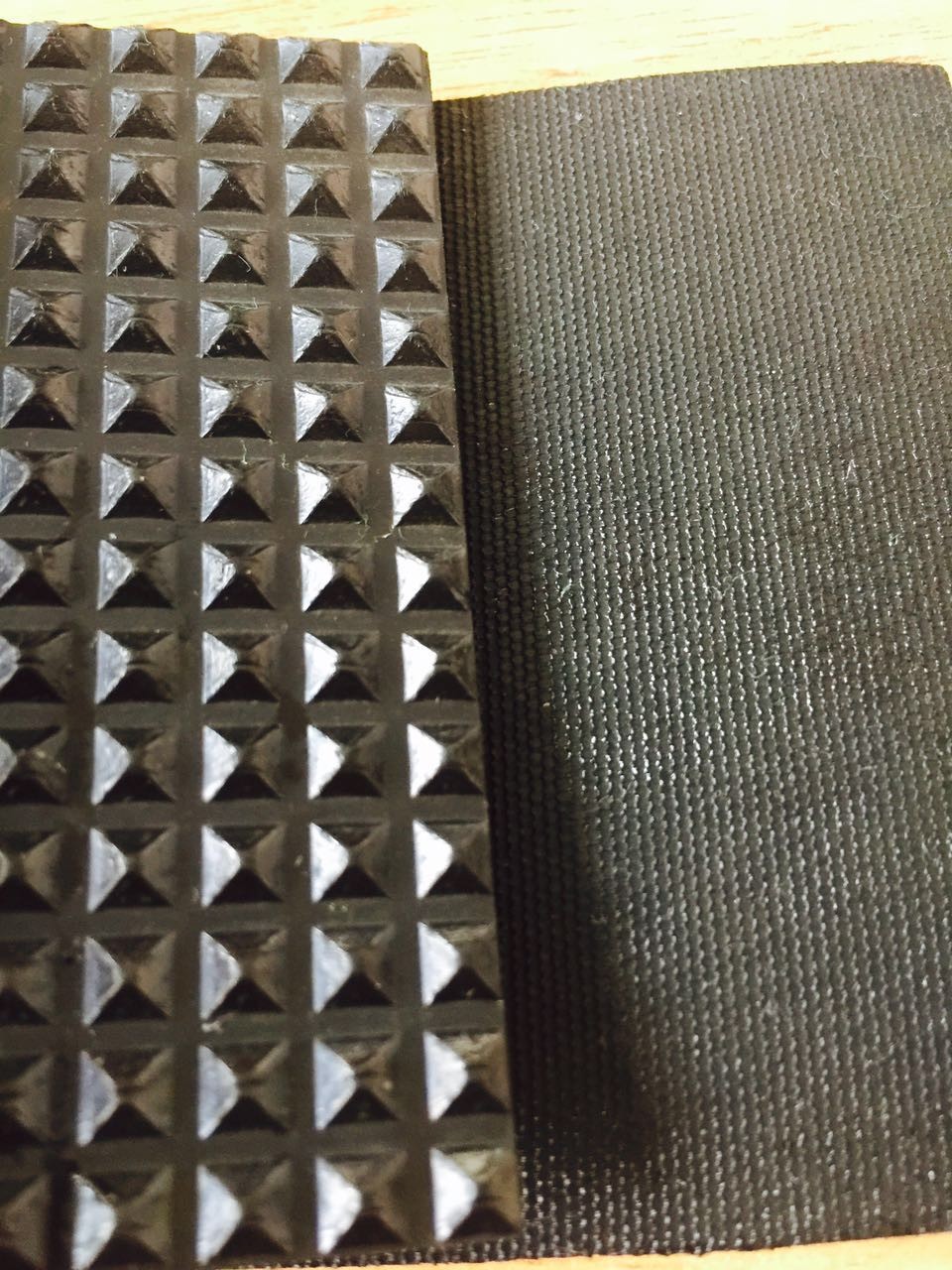 Pyramid Surface Solid Rubber Sheet & Mat , One Side Diamond Pattern Top ...